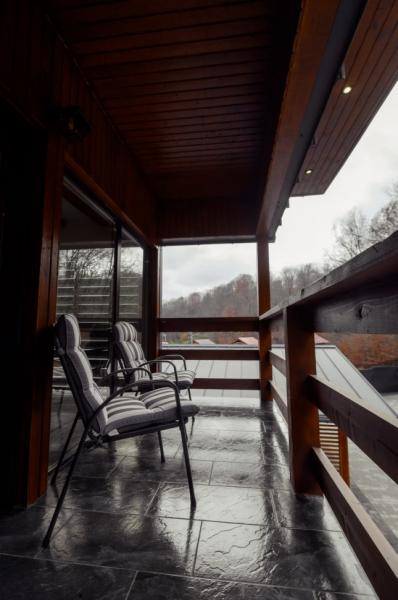 Cazare la cabana BLACK RIVER CHALET din Coas, Maramureș