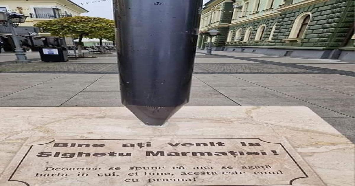Atracţia turistică CUIUL IN CARE SE AGATA HARTA ROMANIEI | Sighetu ...